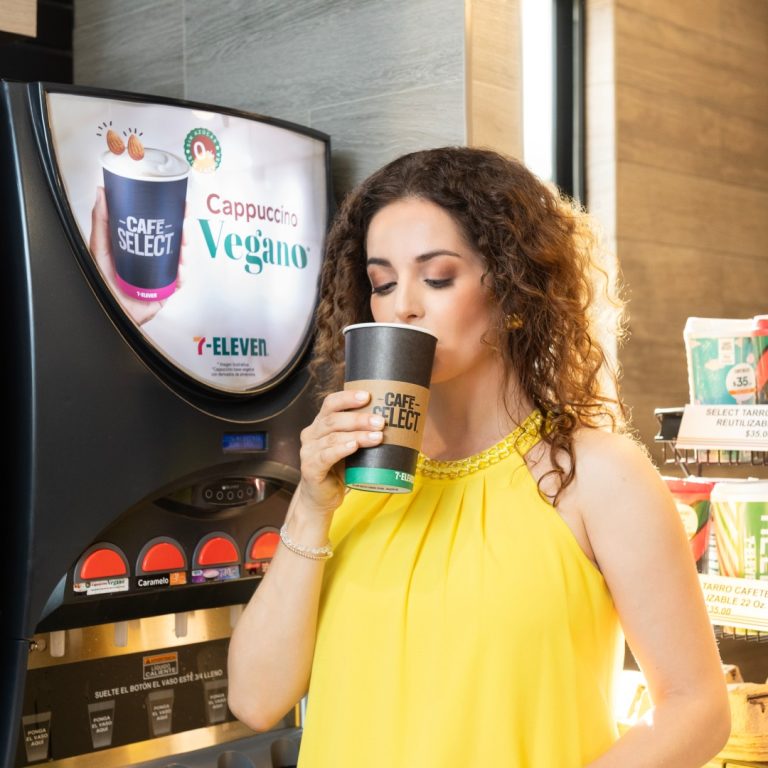 Disfruta sorbo a sorbo de Café Select Cappuccino Vegano - 7-Eleven
